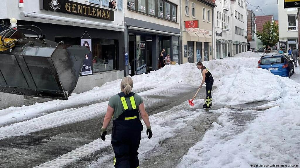 Reutlingen, Germany - City hit by massive hail storm - In The News ...